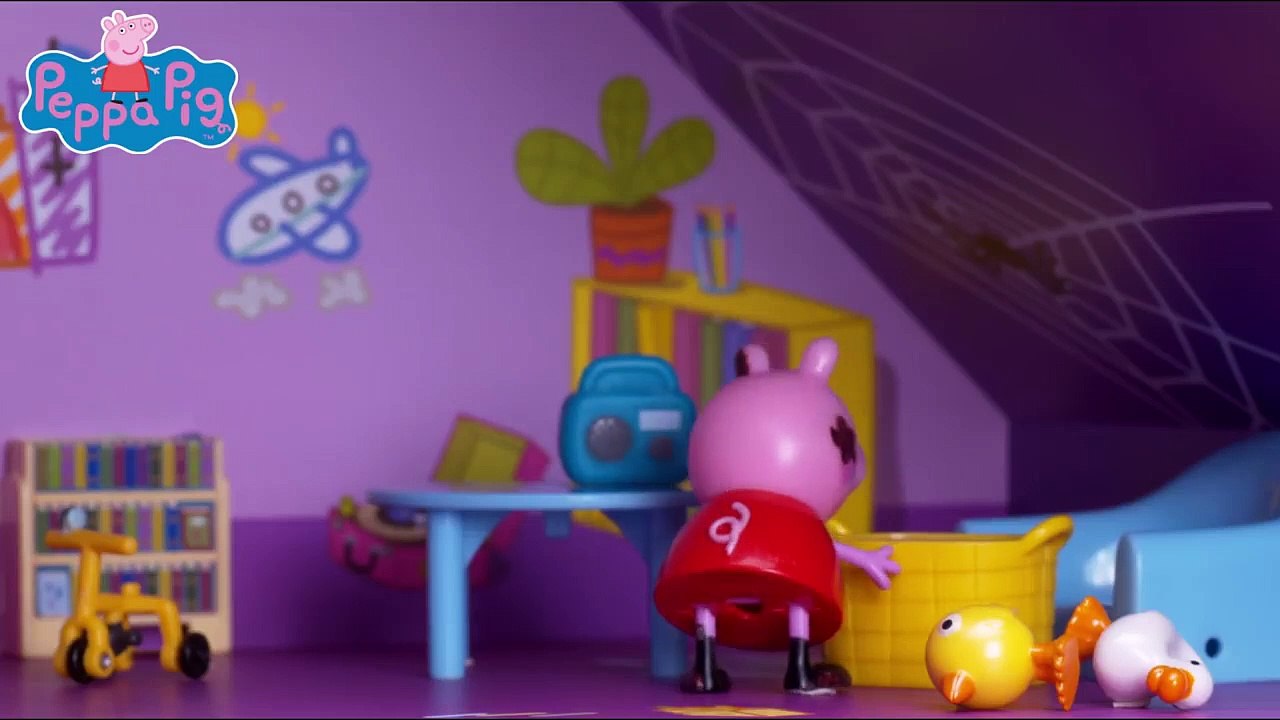 Peppa Pig Official Channel | Peppa Pig Stop Motion: Peppa Pig Looks At ...