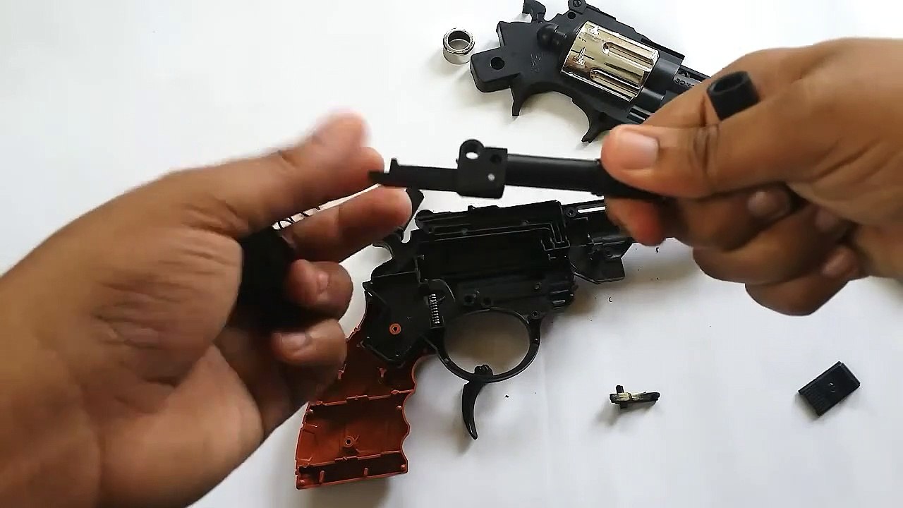 INSIDE OF AIR SOFT GUN __ TECH POSTMORTEM __ LOOK INSIDE (1) - video ...