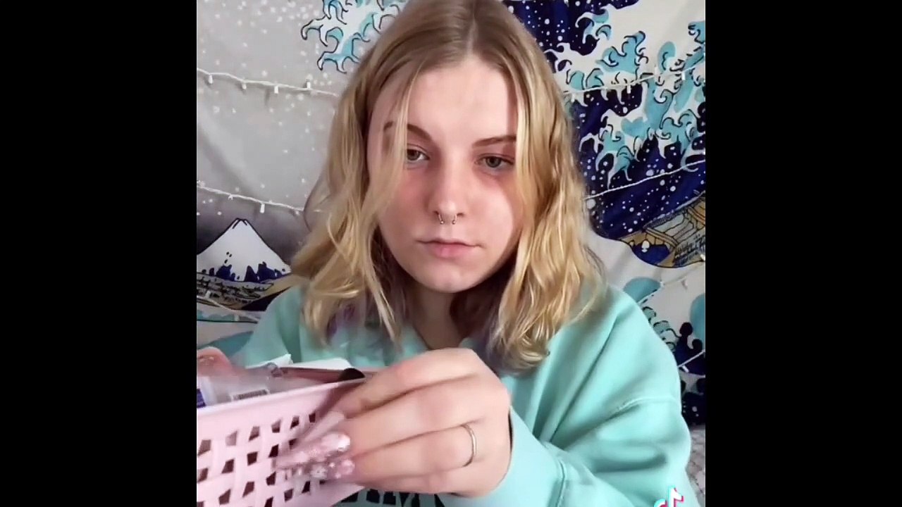 Maddie Leigh Asmr Tiktok Compilation! Hairbrushing, Light Triggers ...