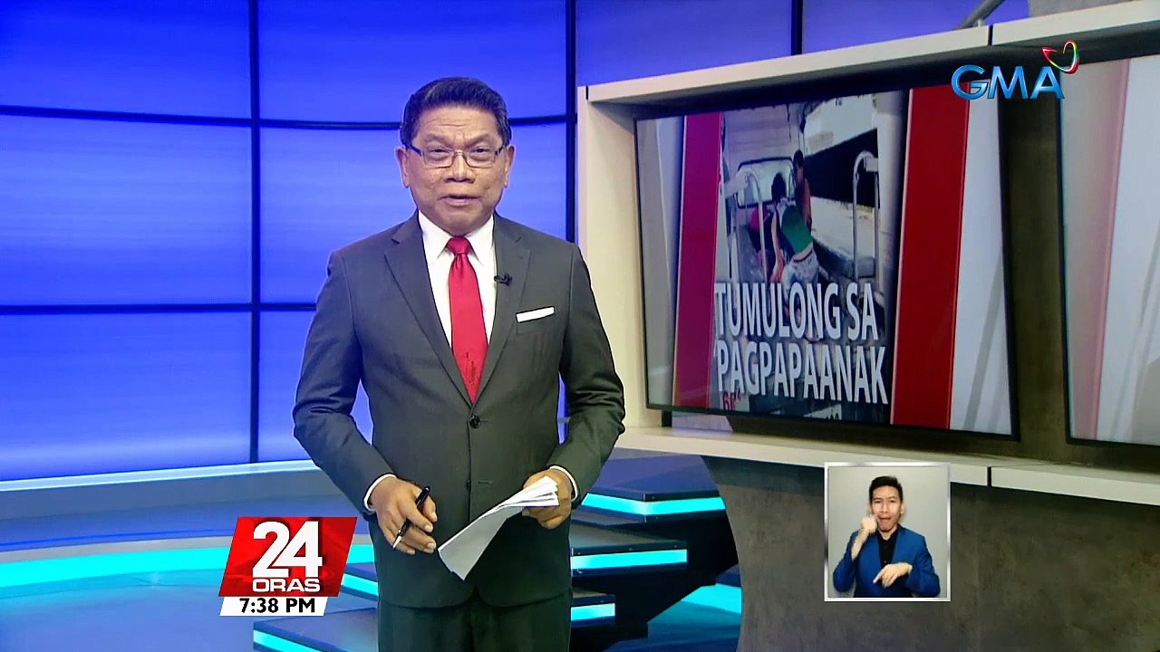 Babaeng pulis, inspirasyon dahil sa kanyang pagtulong sa ginang na ...