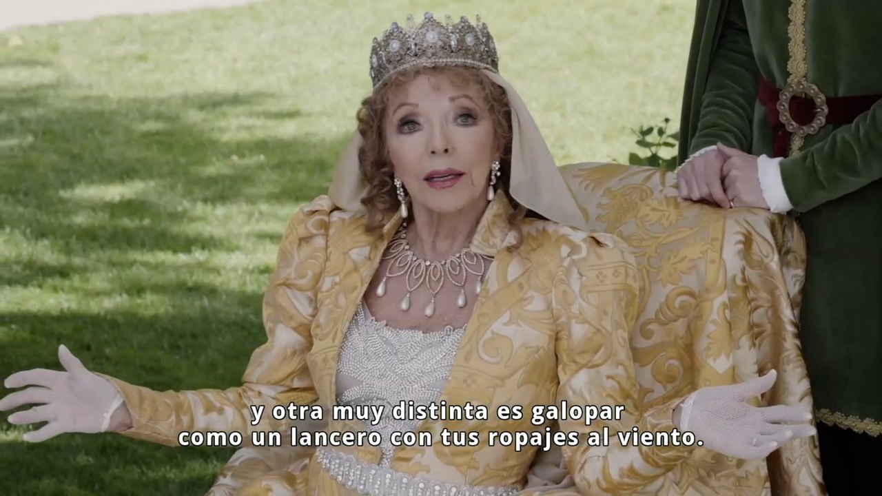 Escenas inéditas de la serie Resplandor y Tinieblas, con las actrices Joan Collins y Jane ...