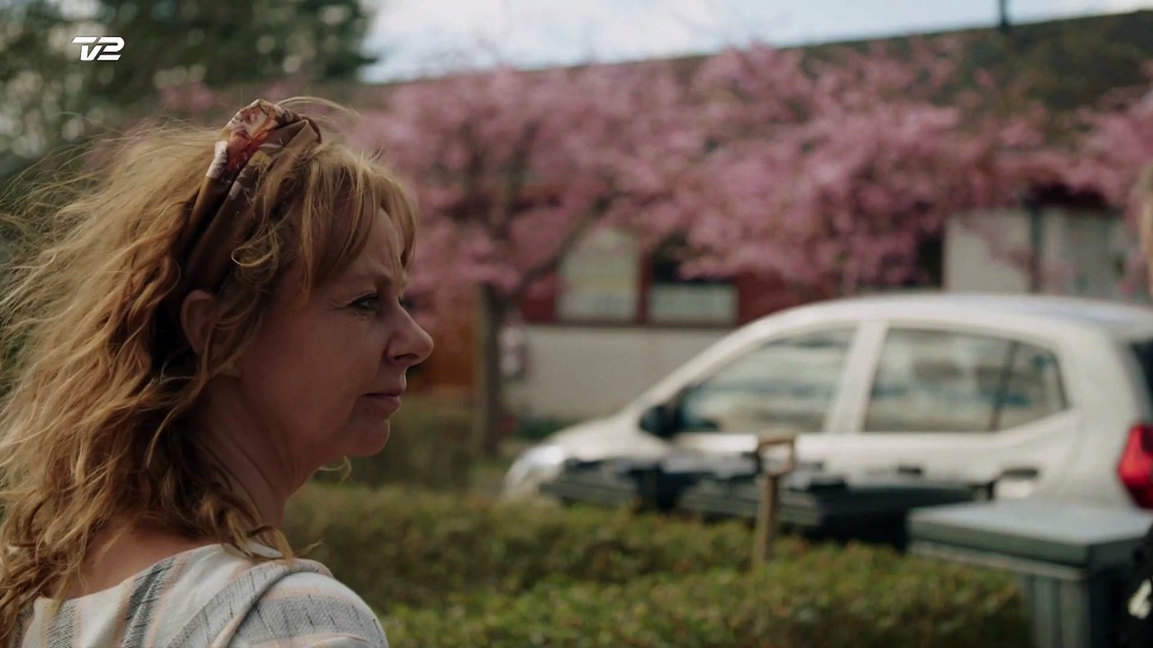 TV-SPOT | Afhængig af fortiden | Claus Elgaard & Puk Elgård | Mandag 20 ...