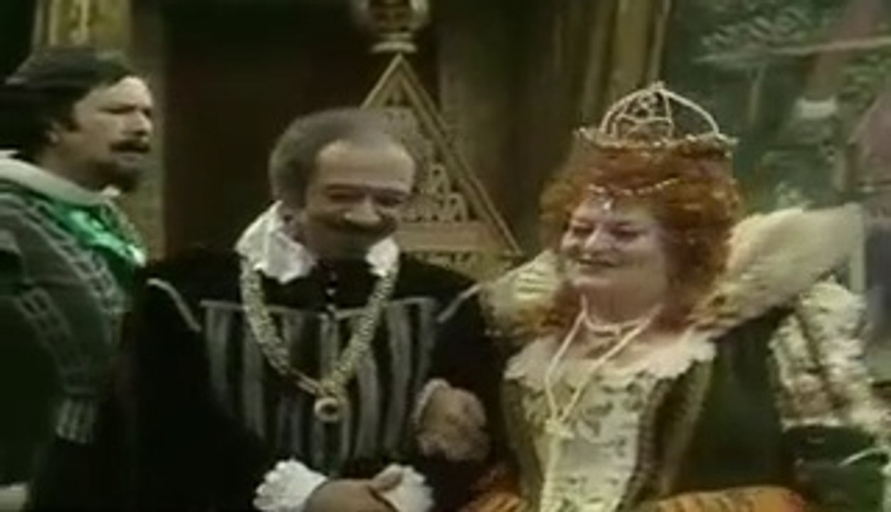 Carry on Laughing. S1/E4. Sid James, Barbara Windsor, Hattie Jacques ...