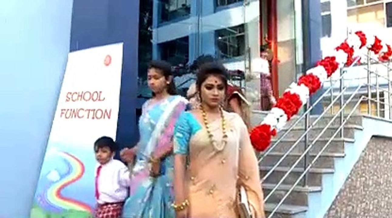 Mayar Badhon - Watch Episode 347 - Riddhi Takes Jiya Away - video ...