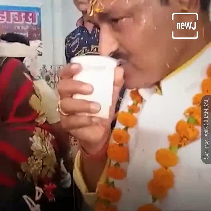 Smriti Irani Enjoys Lassi At An Amethi Shop - video Dailymotion