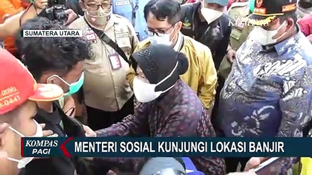 Mensos Tri Rismaharini Datang Ke Lokasi Bencana Banjir Dan Tanah