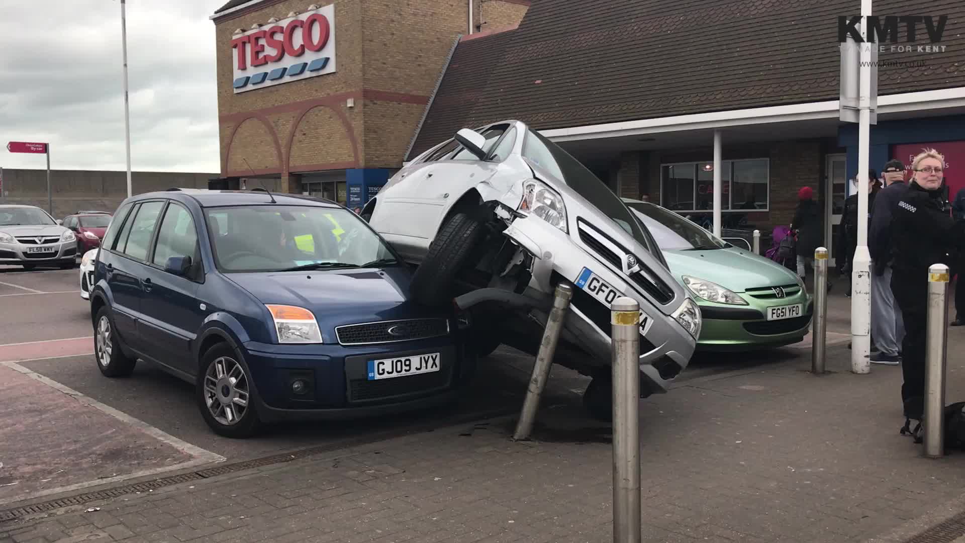 Car in bizarre crash at Tesco
