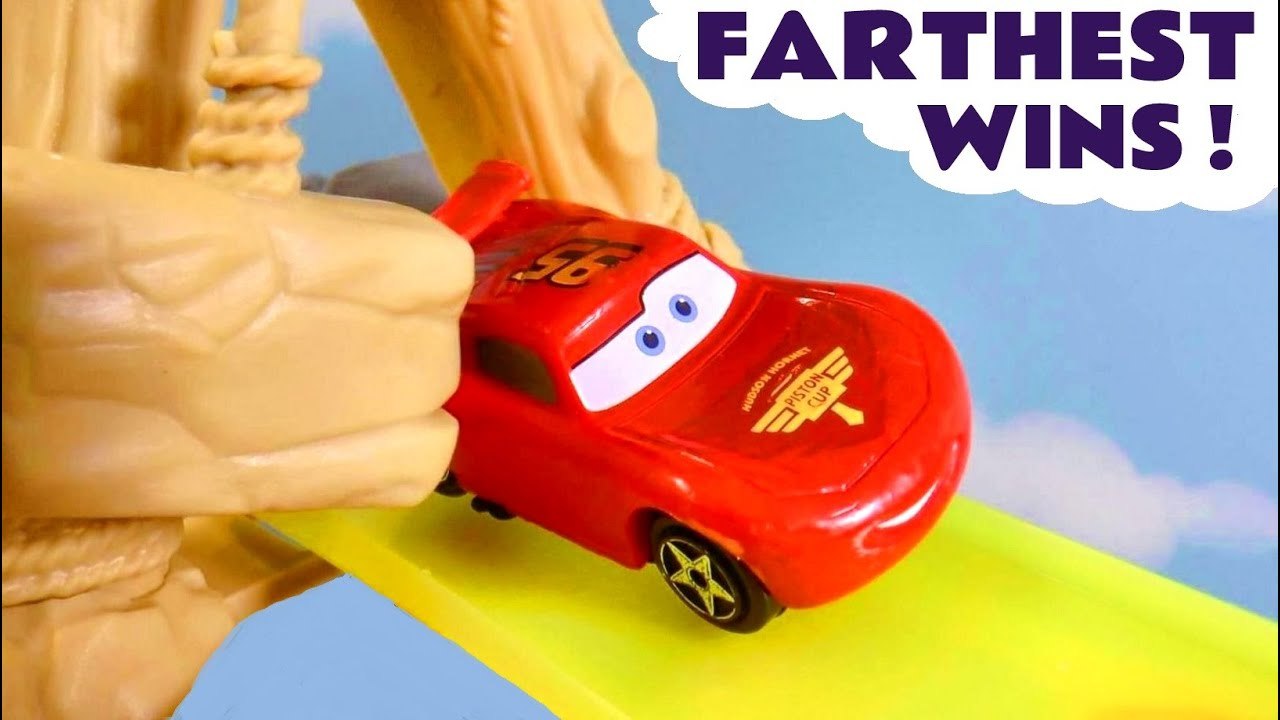 Pixar Cars 3 Lightning McQueen in this Funny Funlings Race Obstacle ...