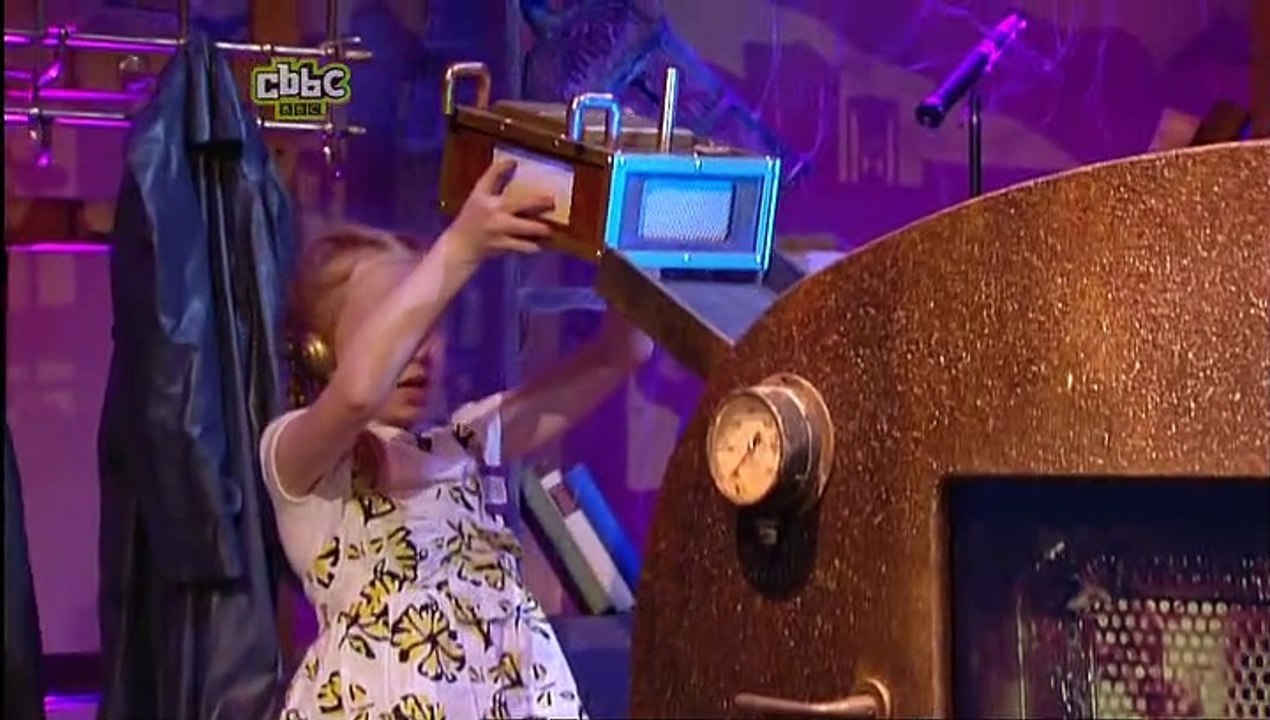 Trapped! Full Episode - Series 2, Episode 4 (Castleford) [CBBC, 2008 ...