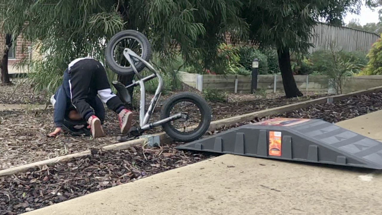'4 y/o BMX rider gets FLIPPED OVER his bike after stumbling on pipe ...
