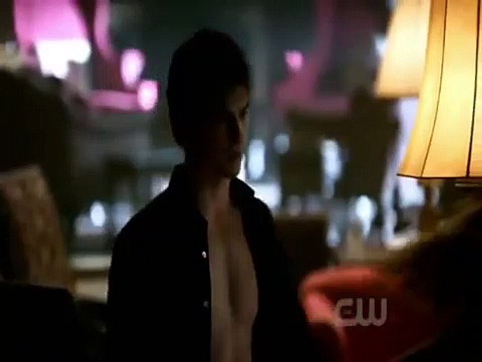 The Vampire Diaries Saison 1 - Damon danse avec Vicky (EN) - Vidéo ...
