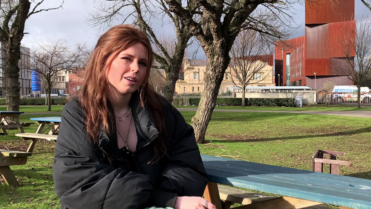 World Cancer Day - Meet Leeds University student Jess who was diagnosed ...