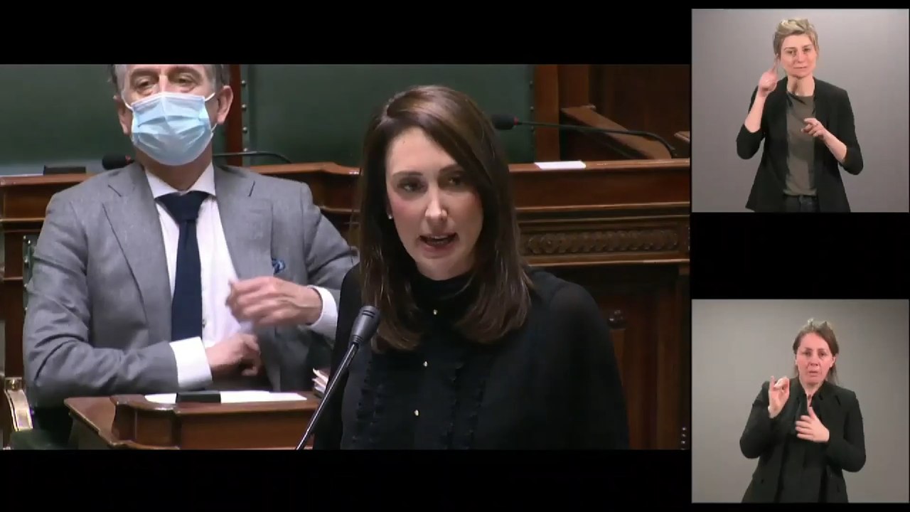 Sophie Rohonyi (DéFI) s'interroge sur le sort du Covid Safe Ticket dans ...