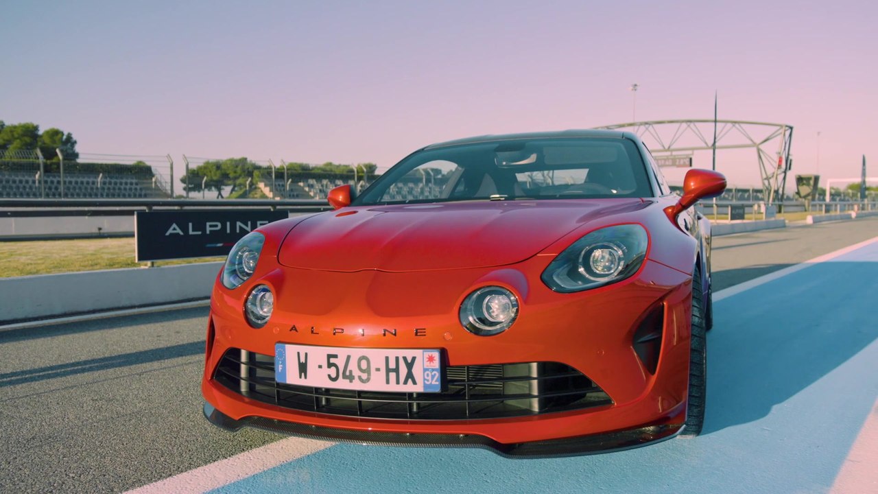 The new Alpine A110 S Design in Orange Fire - video Dailymotion