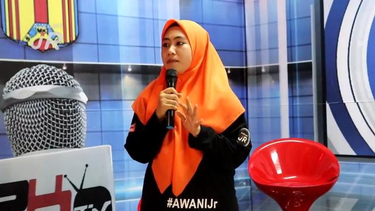 #AWANIJr: Spontan bersama wartawan Astro AWANI - Video Dailymotion