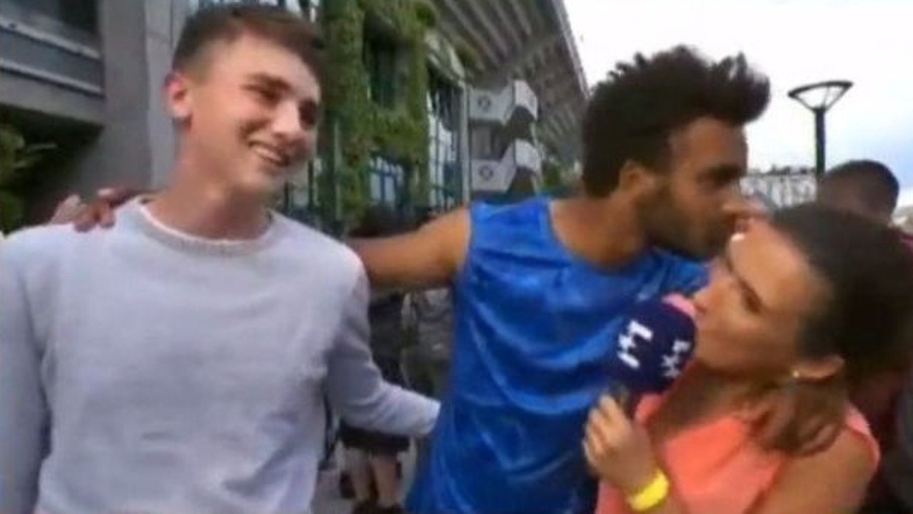 Maxime Hamou agresse en direct Maly Thomas qui réagit ensuite et "lui ...