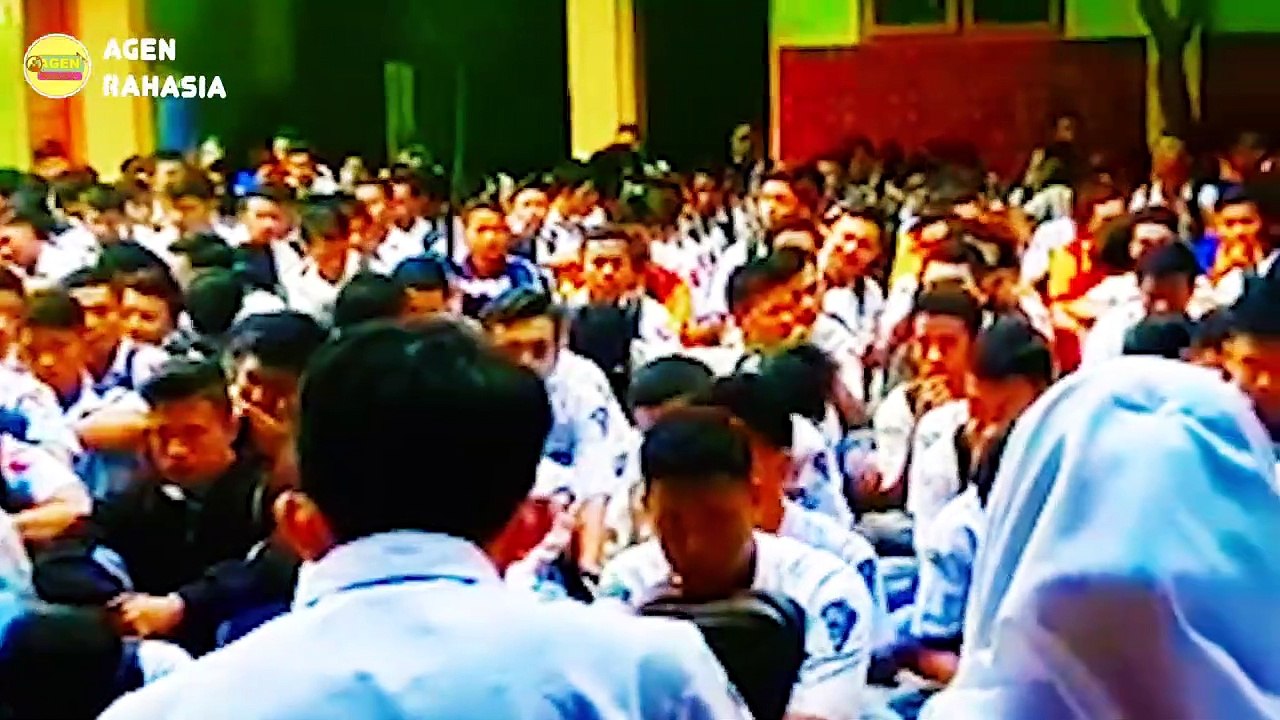 TRAGEDI BUS TERBAKAR DI PAITON SLEMAN JOGJAKARTA SMK 1 YAPEMDA - Video ...