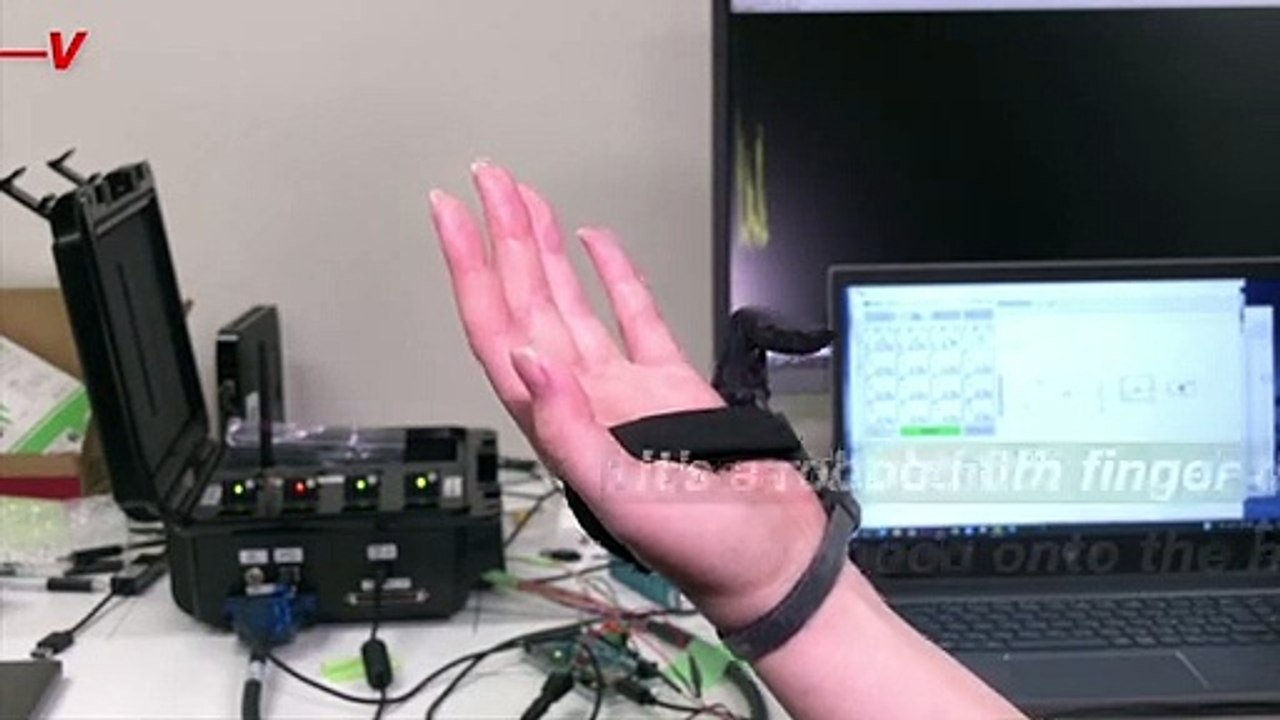 Scientists Create 6th Finger Augmentation Looking to Enhance Human ...