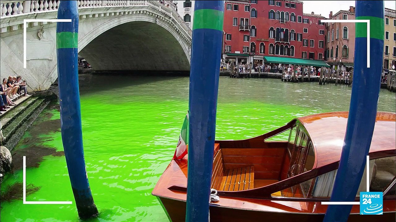 Eau verte dans le Grand canal de Venise : mystère sur l'origine de la ...