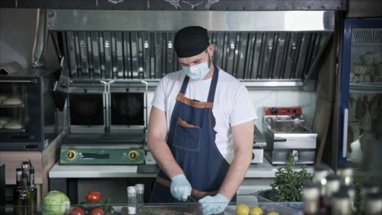 CDC Finds That Sick Workers Linked to a Majority of Foodborne Illness ...