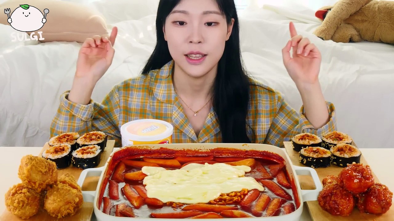 ASMR MUKBANG Tteokbokki with Ramen noodles, Spicy Squid & Fish cake ...