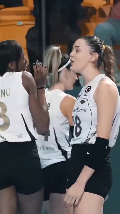 That awesome girl zehra gunes beautiful Volleyball player turkey ...
