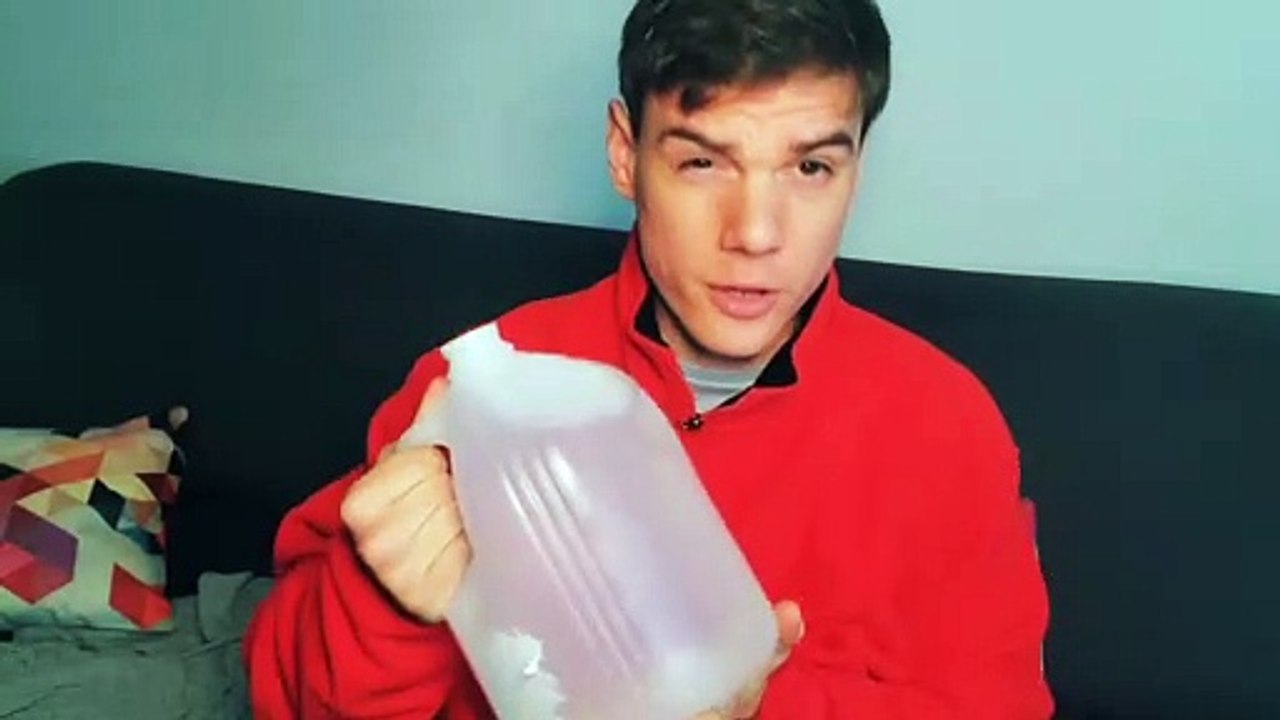 Water chug challenge - video Dailymotion