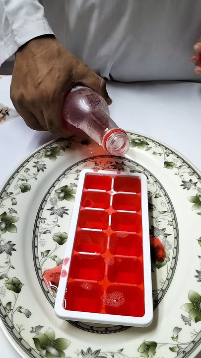 Sting ice cube. - video Dailymotion