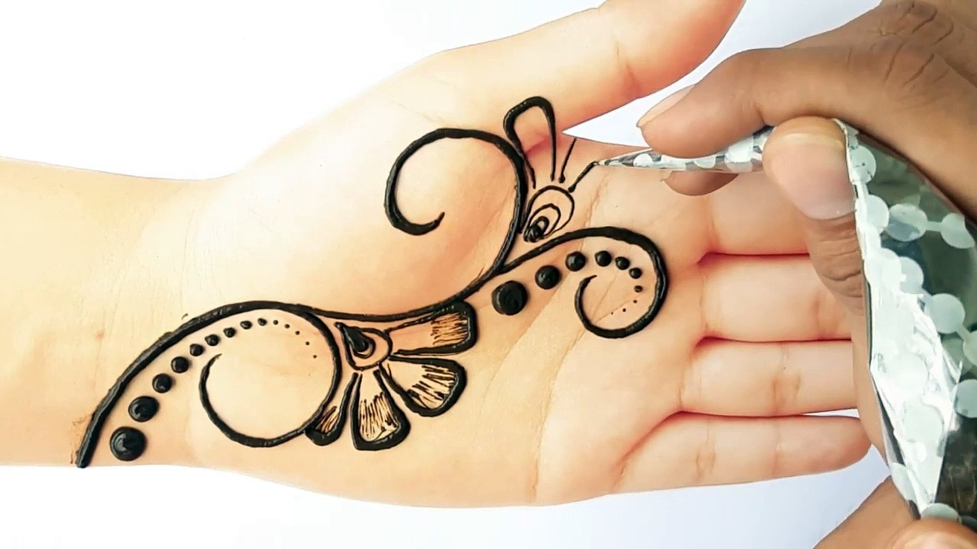 Easy Mehndi Designs For Hands For Beginners