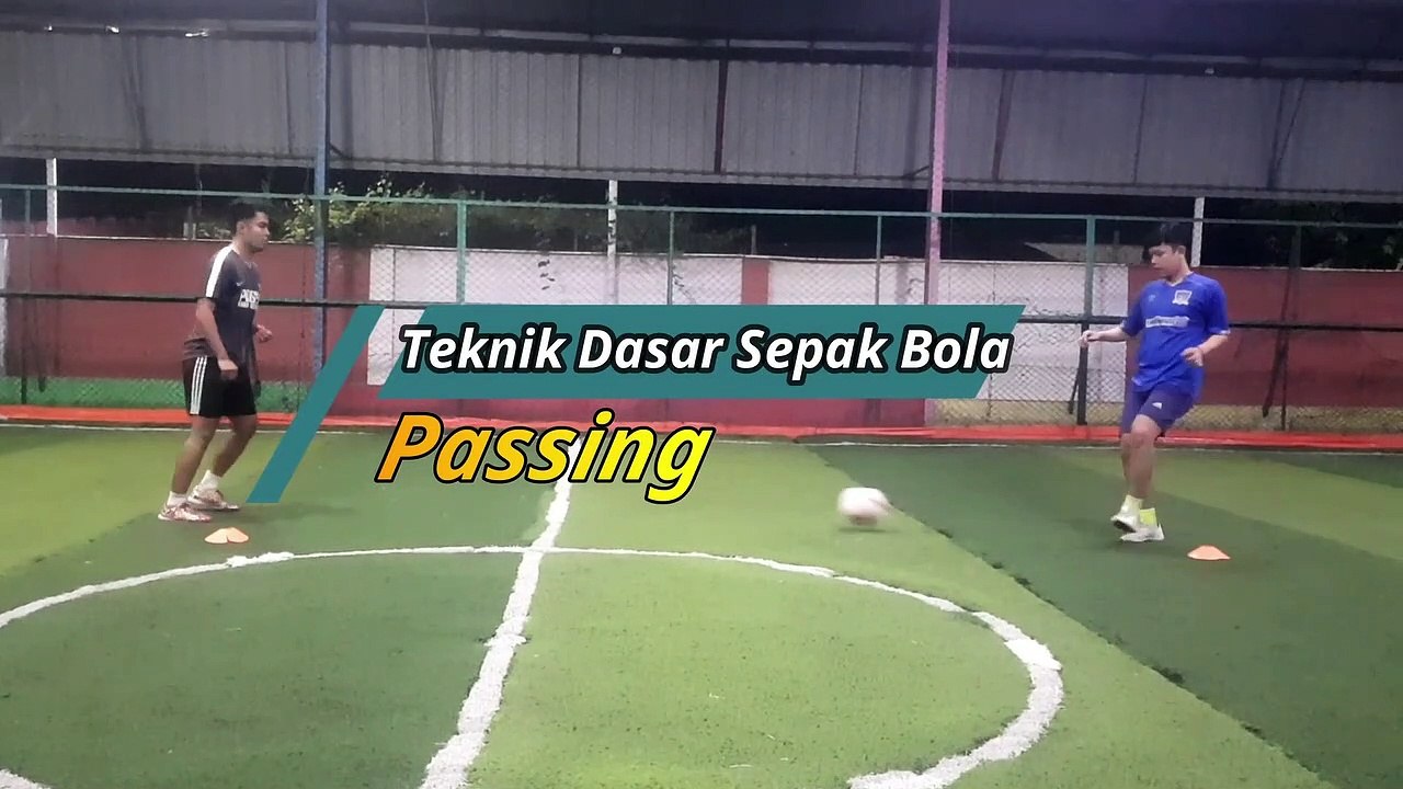 Materi Mengoper Bola/ Passing - TEKNIK DASAR SEPAKBOLA - Video Dailymotion
