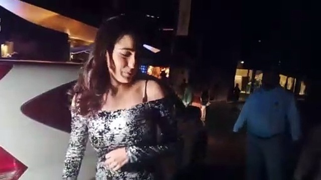 Sara Ali Khan looks gorgeous at Restro Bar Launch Event - video Dailymotion