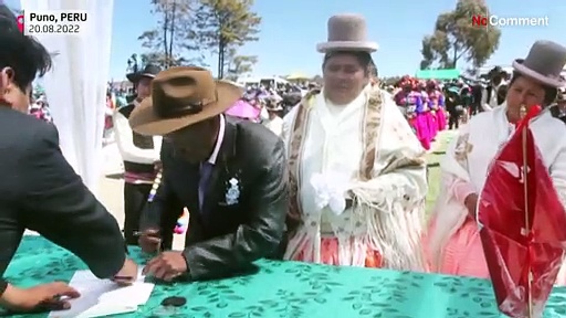 51 couples get married on Peru's Lake Titicaca shores