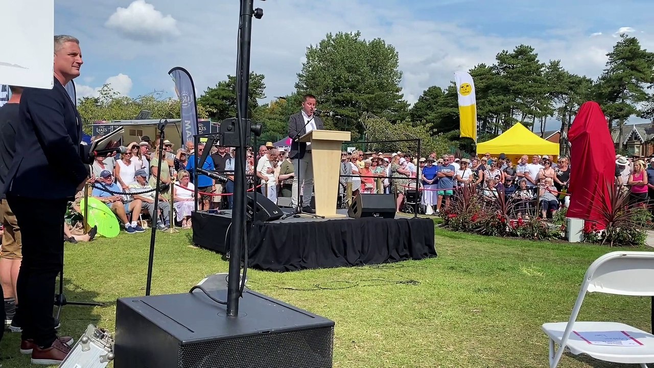 Bobby Ball's statue unveiled for first time at Lowther Gardens in ...
