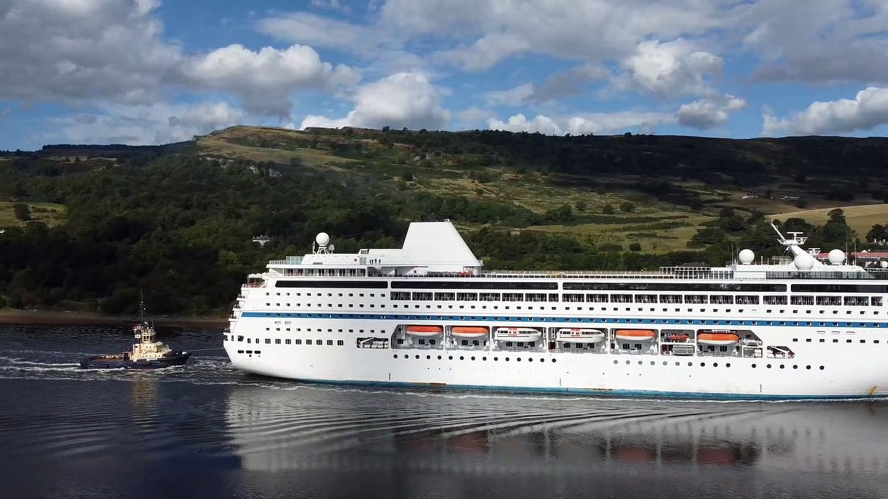 The MS Ambition arrives in Glasgow - video Dailymotion