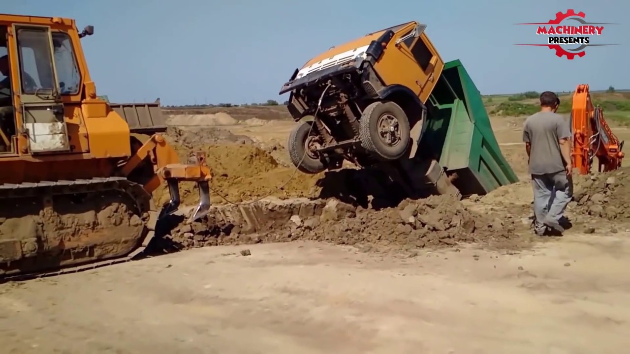 Amazing Rescuing Truck In Deep Mud Dangerous Heavy Equipment Crossing ...