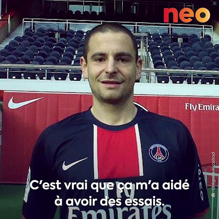 Il a trompé le monde du football en se faisant passer pour un joueur professionnel - video ...