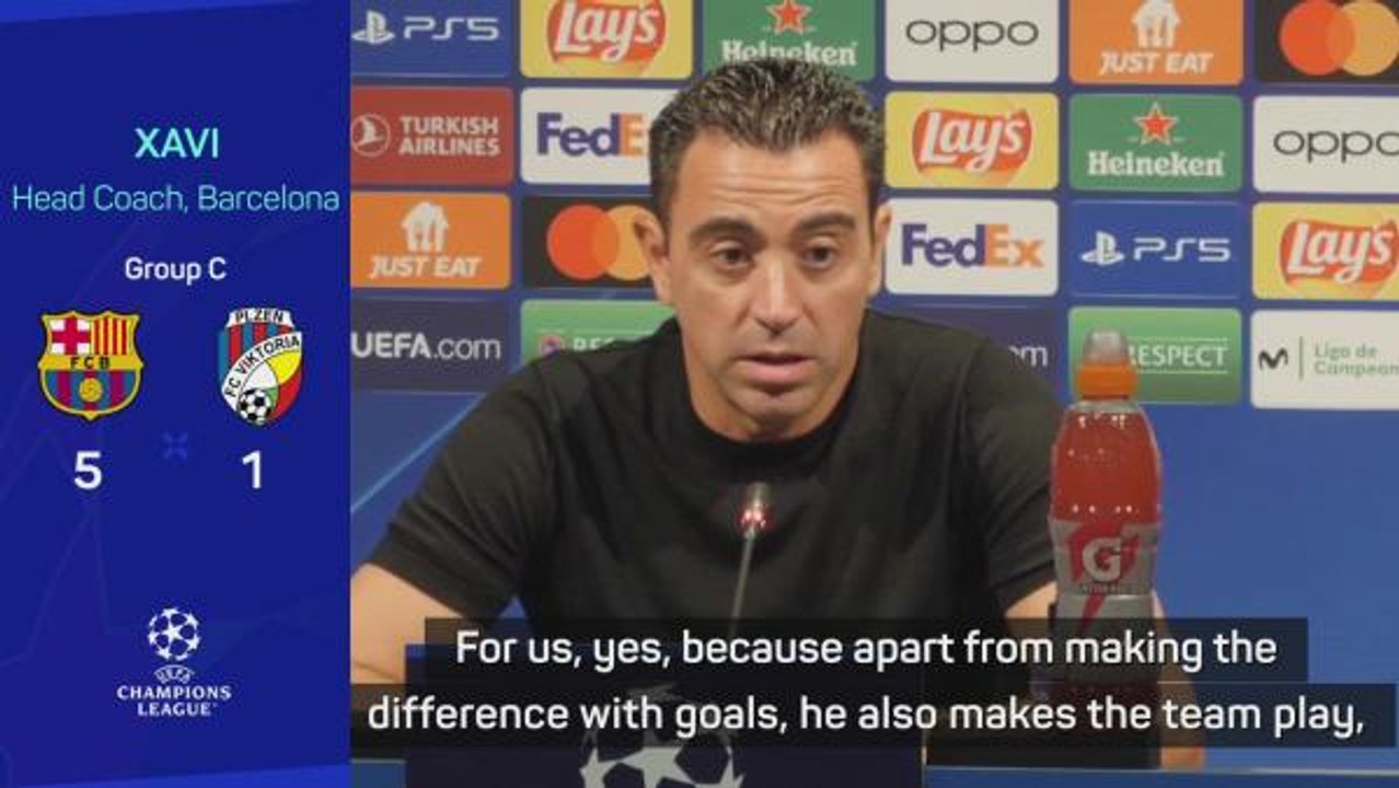 Xavi hails 'spectacular' Lewandowski after hat-trick milestone - video ...
