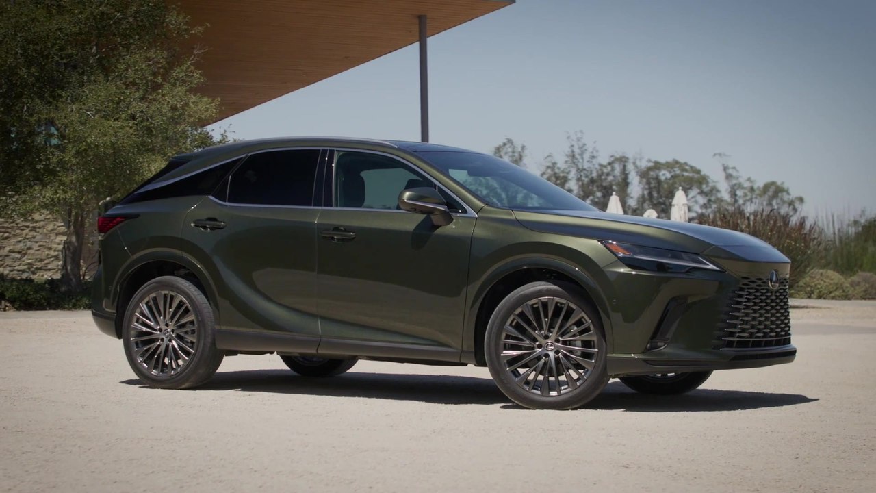 2023 Lexus RX 350h AWD Luxury Design Preview in Nori Green Pearl ...