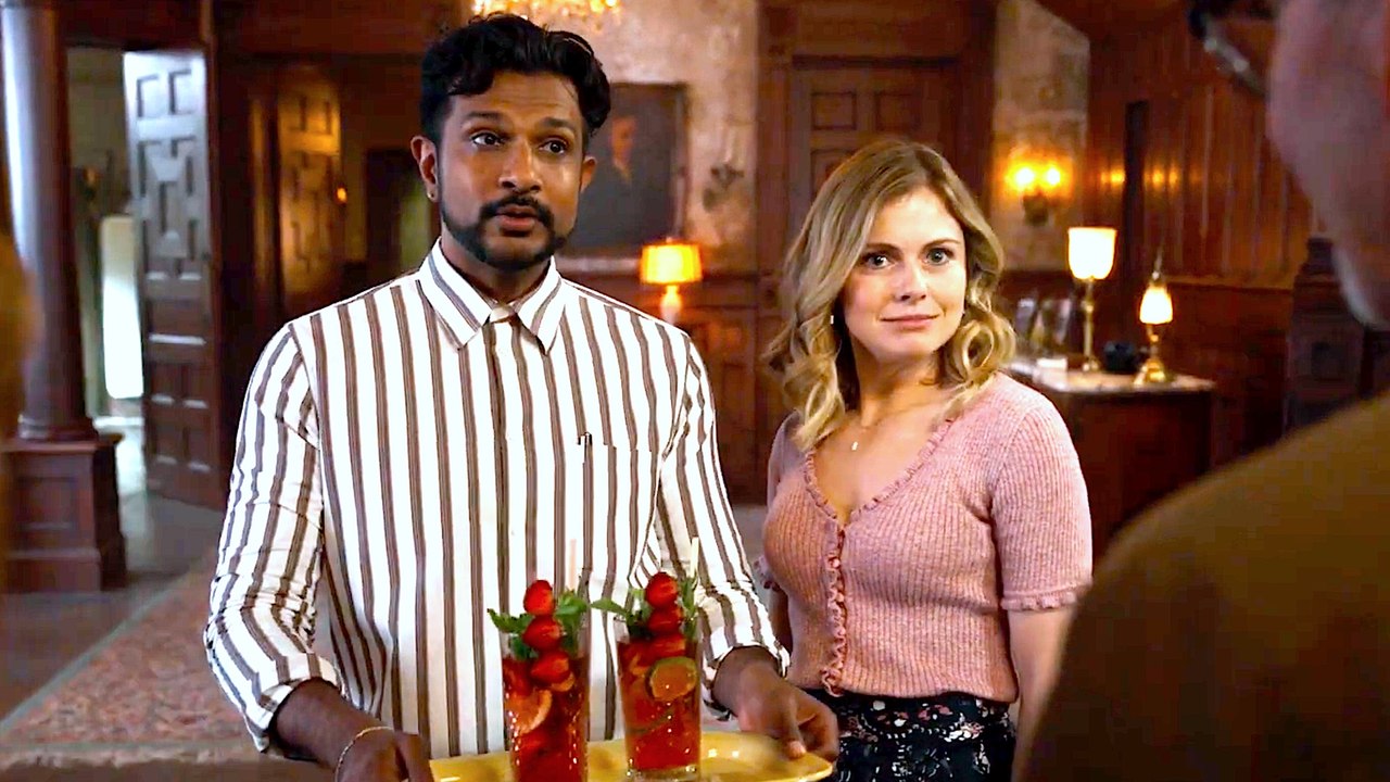 Sam and Jay Greet Their New Guests on CBS’ Comedy Series Ghosts Season ...