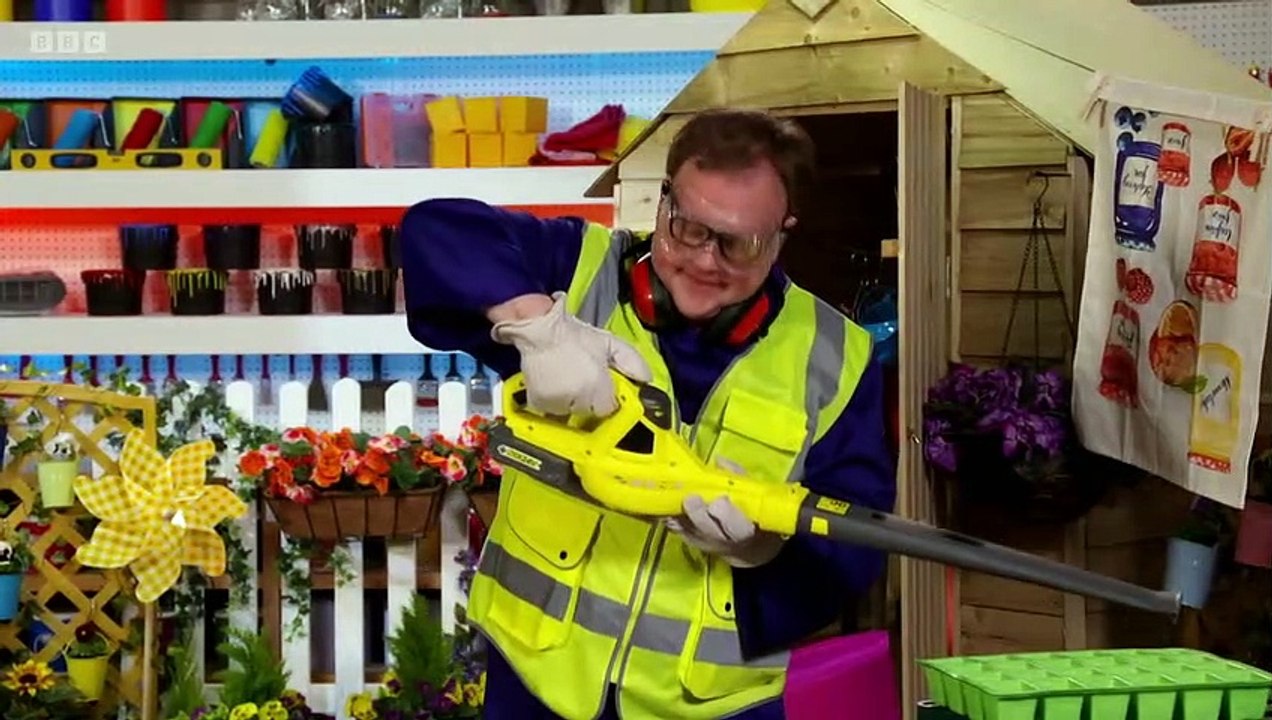 Gigglebiz, Series 5, Episode 9 - Robin Hood's Giant Pumpkin - video ...