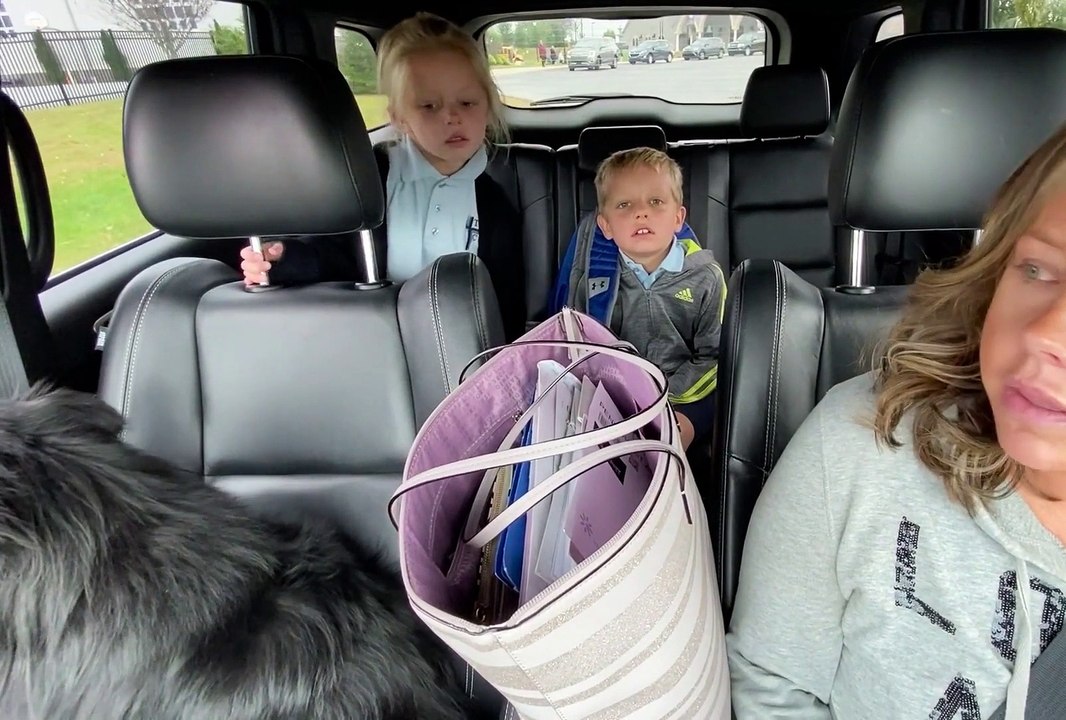 Aunt Pranks Kids With Scream Mask - video Dailymotion