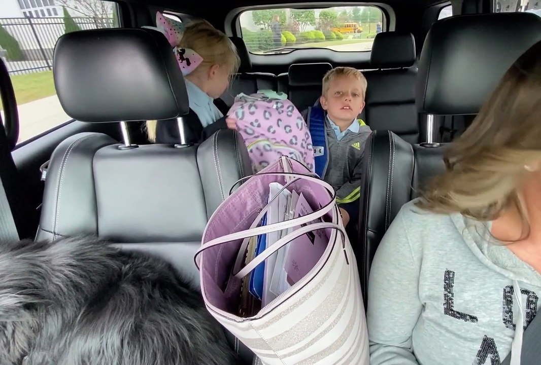 Aunt Pranks Kids With Scream Mask - video Dailymotion