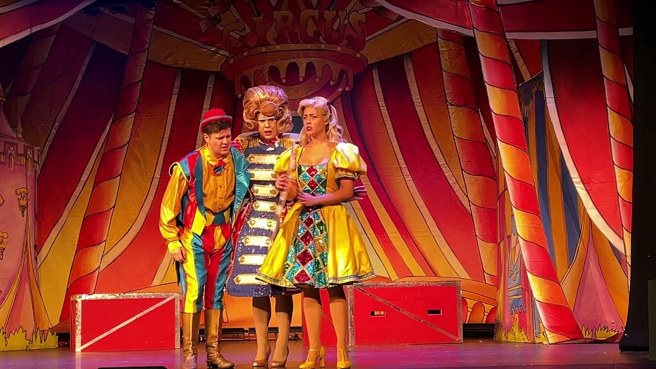 Pantomime season: Goldilocks And The Three Bears at the Epstein Theatre ...