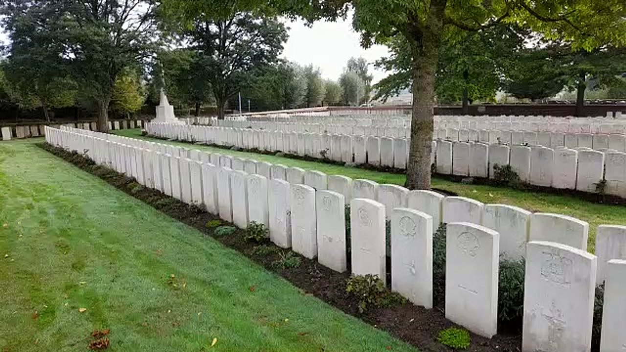 Bailleul Communal Cemetery in Northern France and the grave of ...