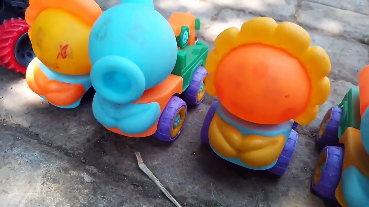 Mainan ultraman , mainan mobil plant vs zombie - Video Dailymotion