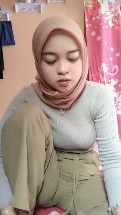 Janda anak satu jualan switer keren - Video Dailymotion