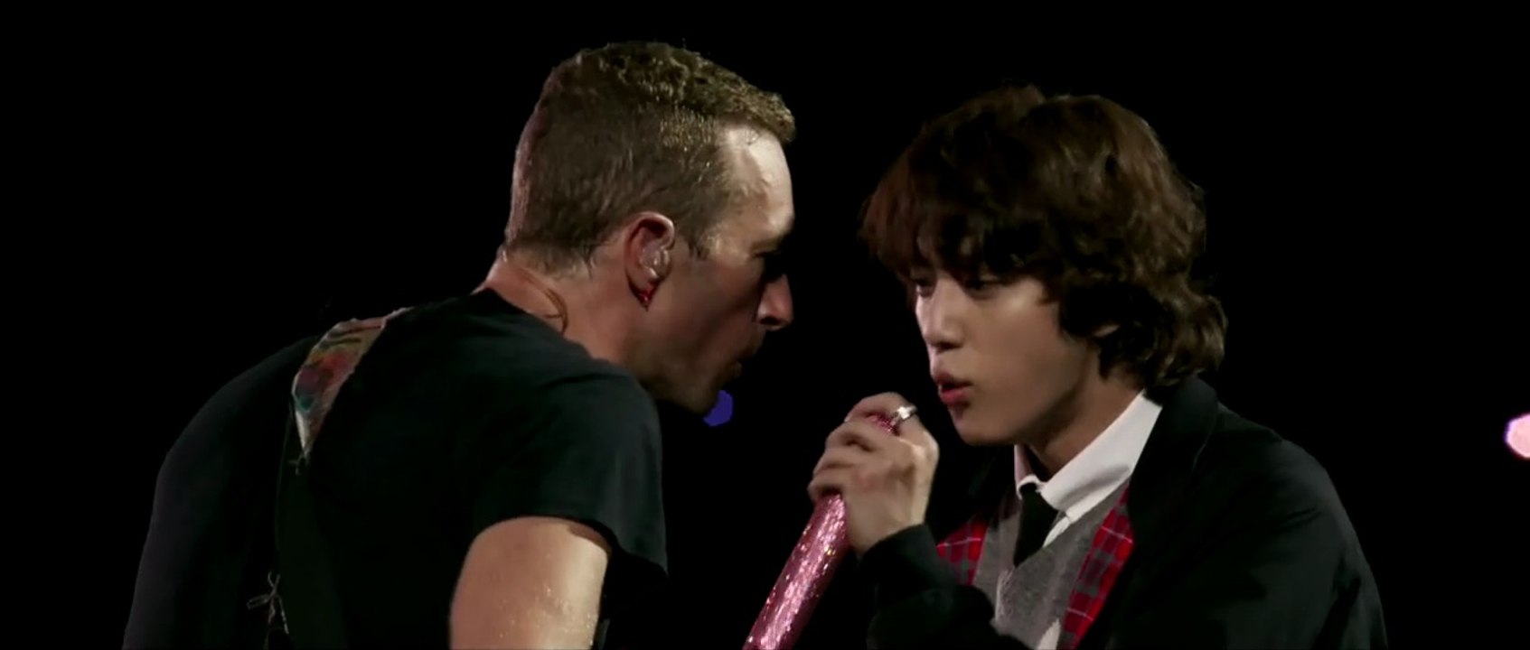 Jin 진 'The Astronaut' Performance HD at Coldplay Concert 2022 ...