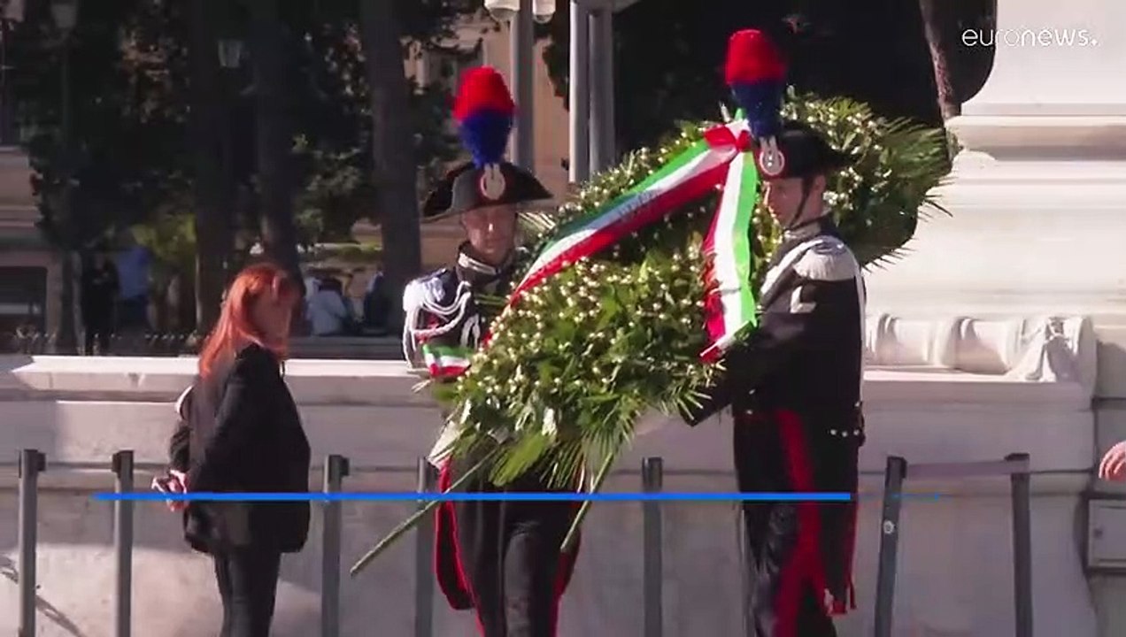 Στο μνημείο του Αγνωστου Στρατιώτη η Μελόνι - video Dailymotion