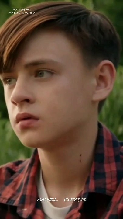 Bill And Beverly Standing Stranger Things. - video Dailymotion