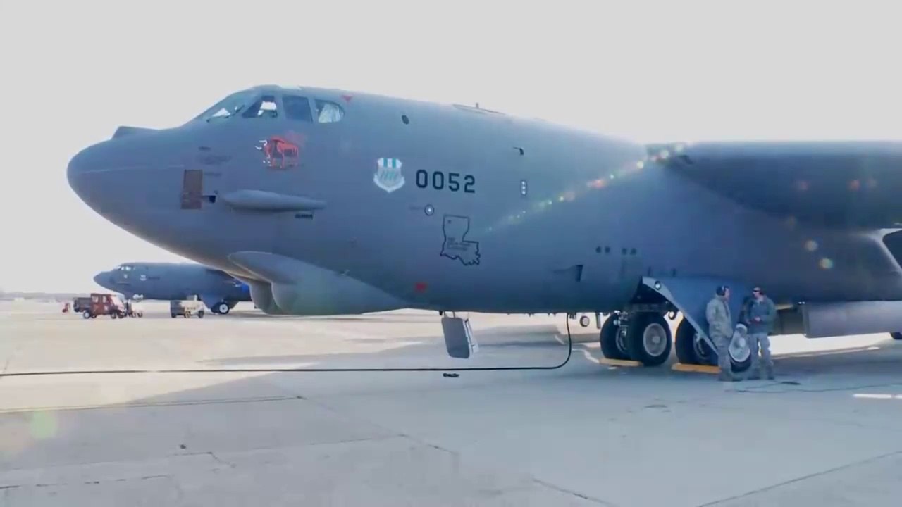 B-52 Stratofortress Take Off and Landing U.S. Air Force - video Dailymotion